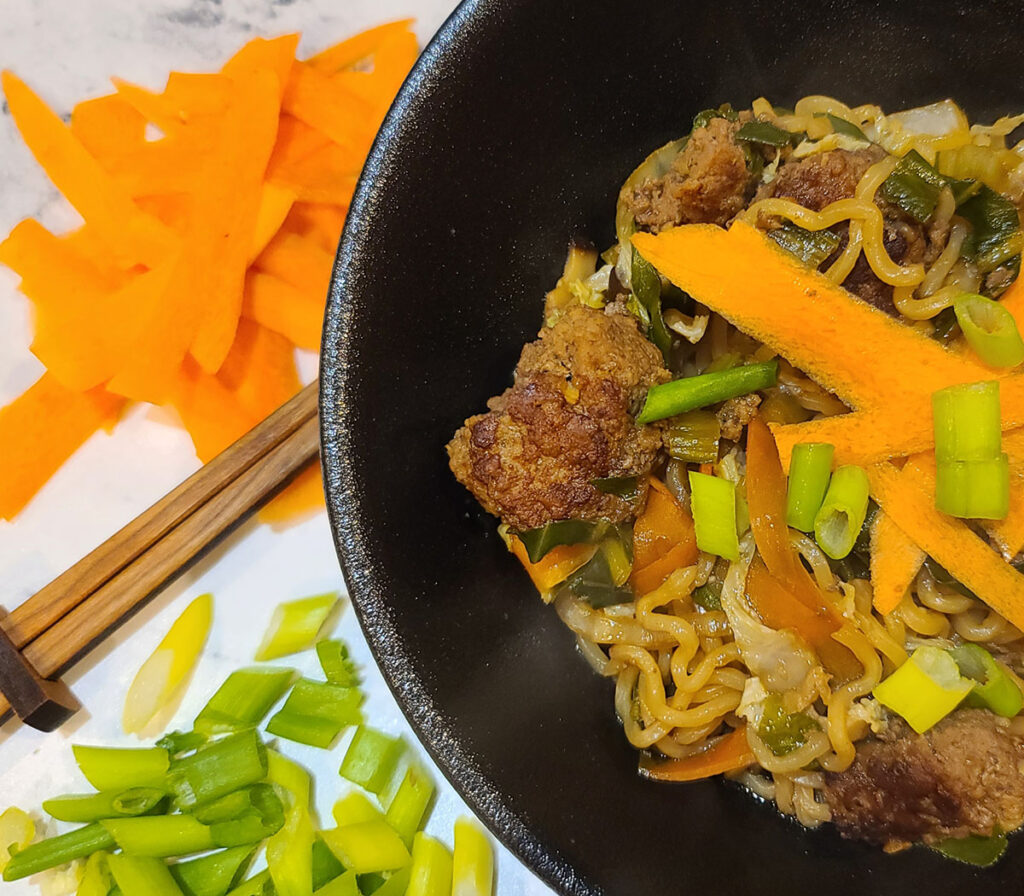 Ginger Meatball Ramen Recipe - Mason Jars and Me